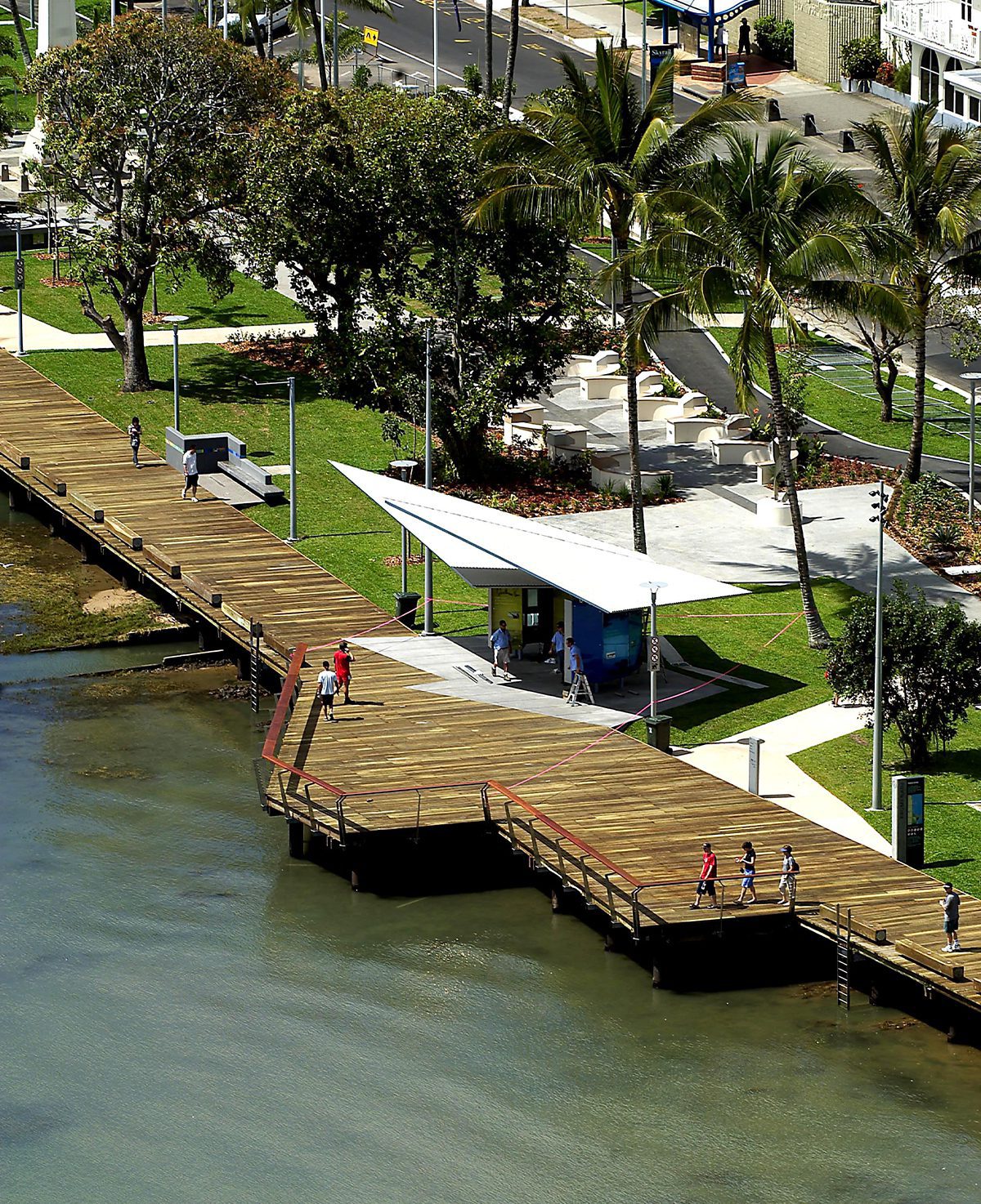 Cairns Esplanade — Tract